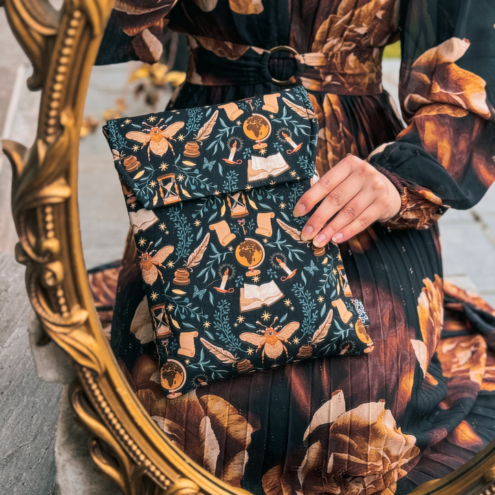 Book lovers – Charlie and Fox