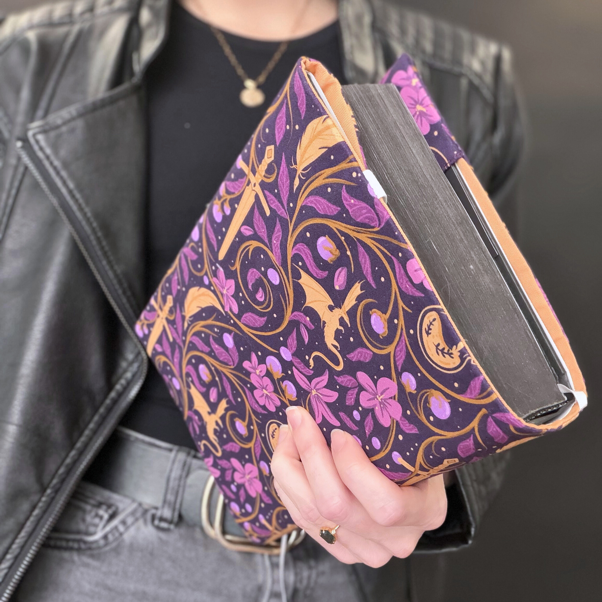 Fourth Wing fabric dust jacket | Charlie and Fox
